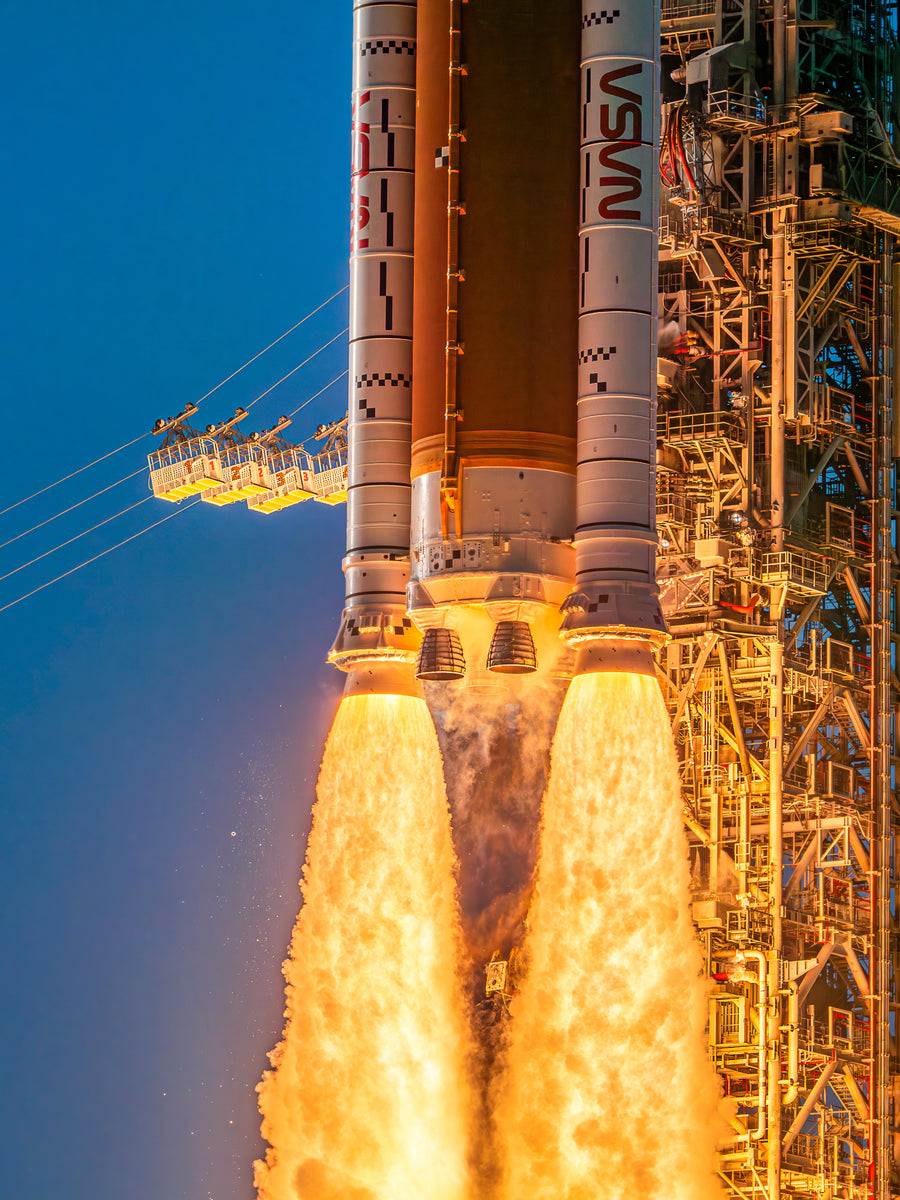 Artemis II in a glory of flames – Steven Madow Photography